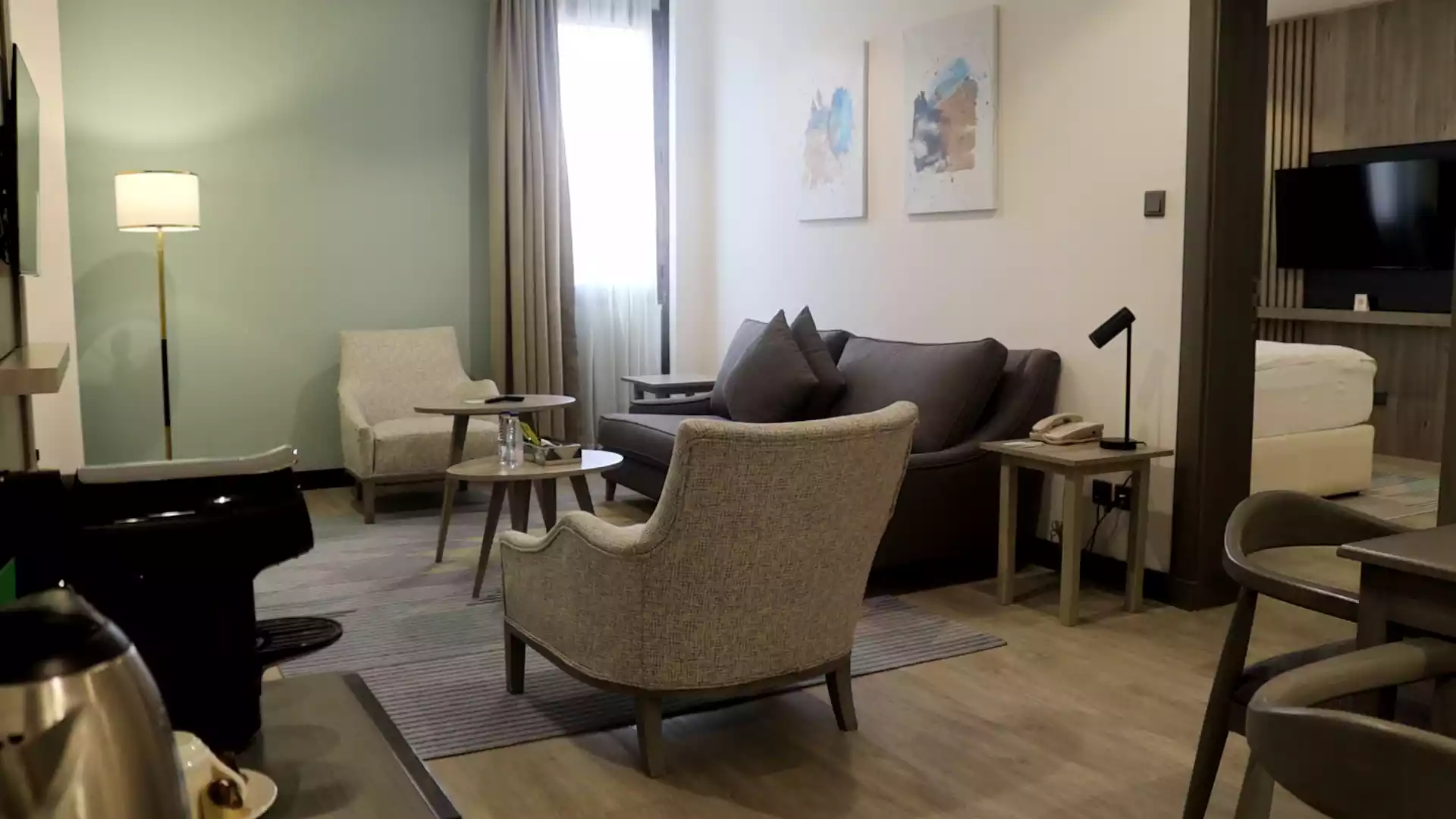 Holiday Inn Hotel - Samman Construction